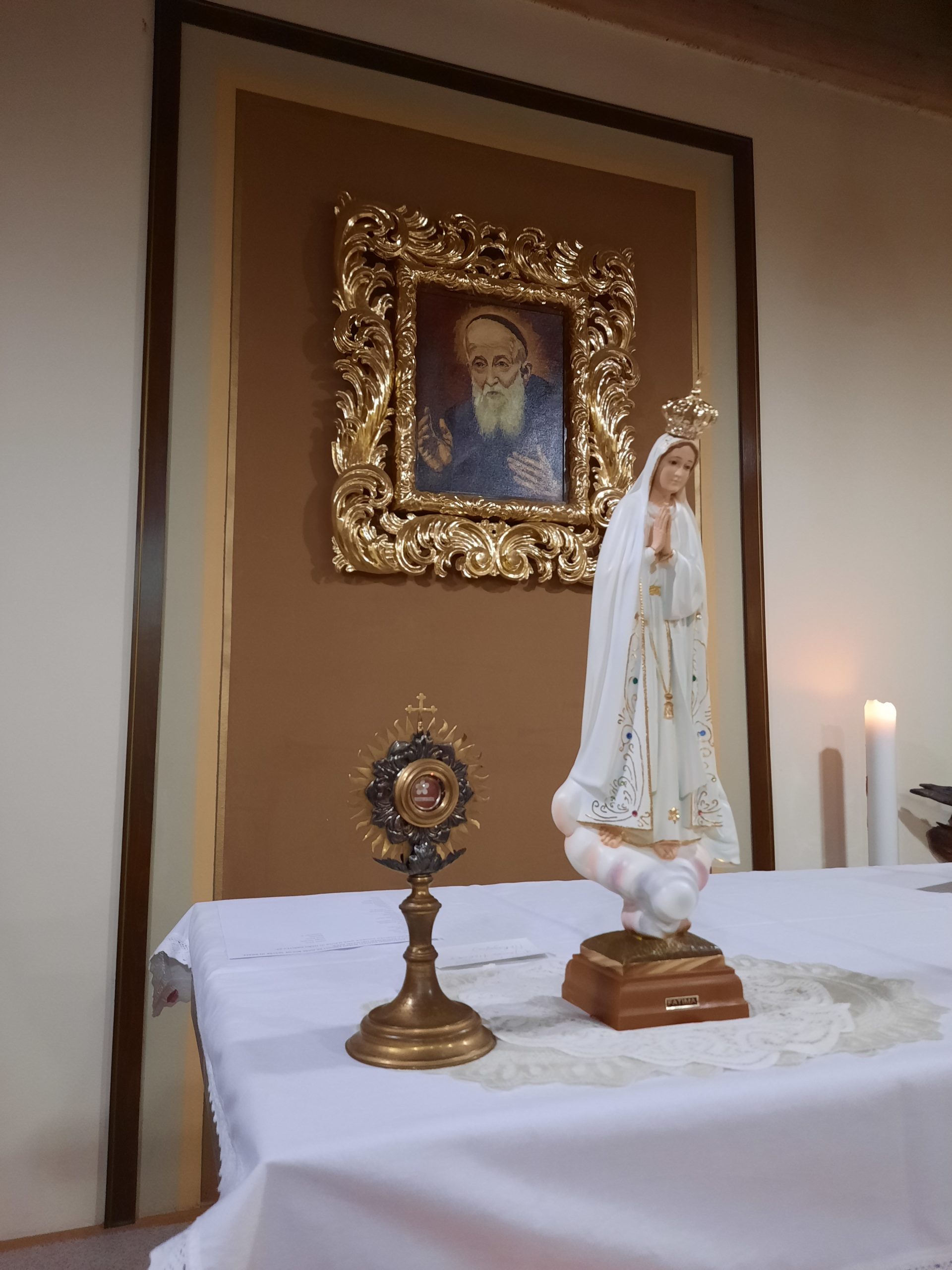 Domov - Bratje kapucini